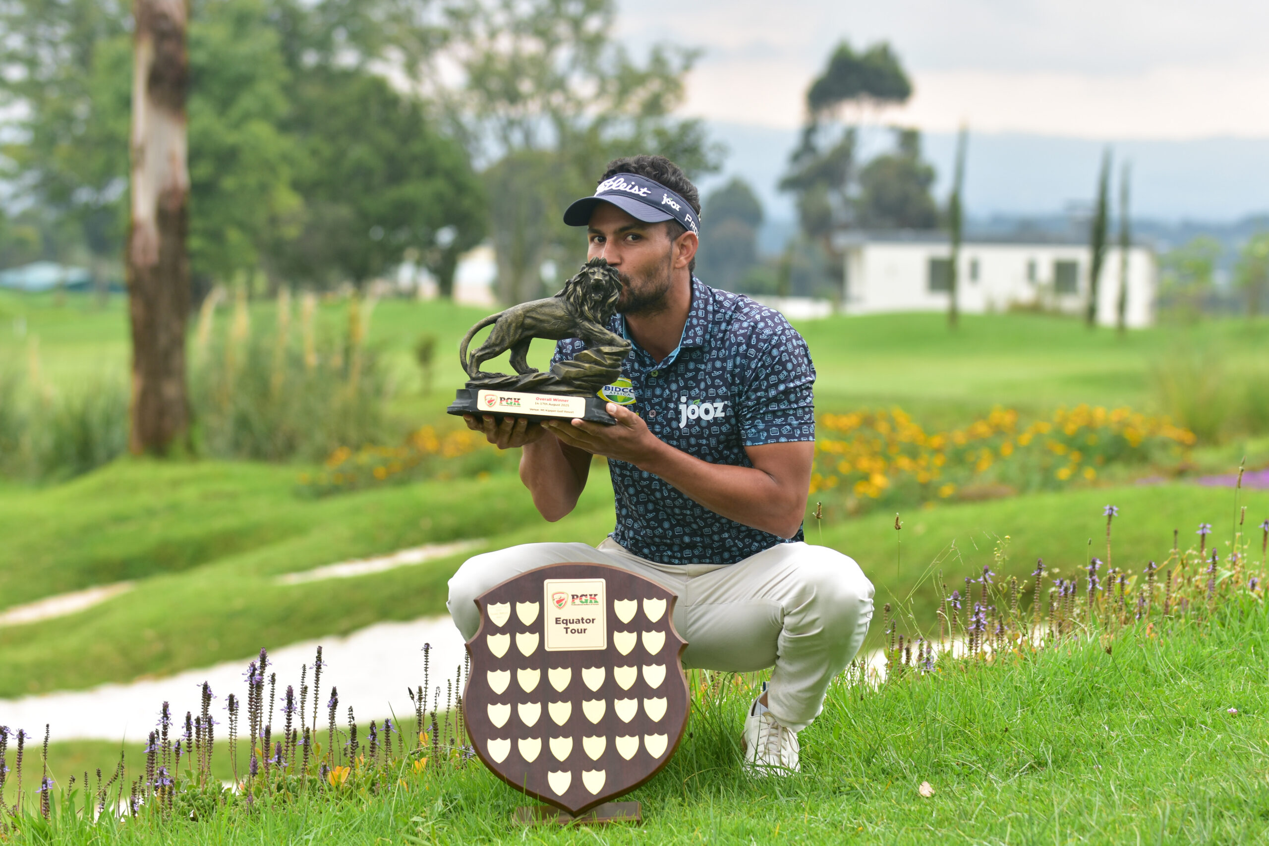 Greg Snow wins the Mt. Kipipiri Golf & Resort leg of the PGK Equator ...